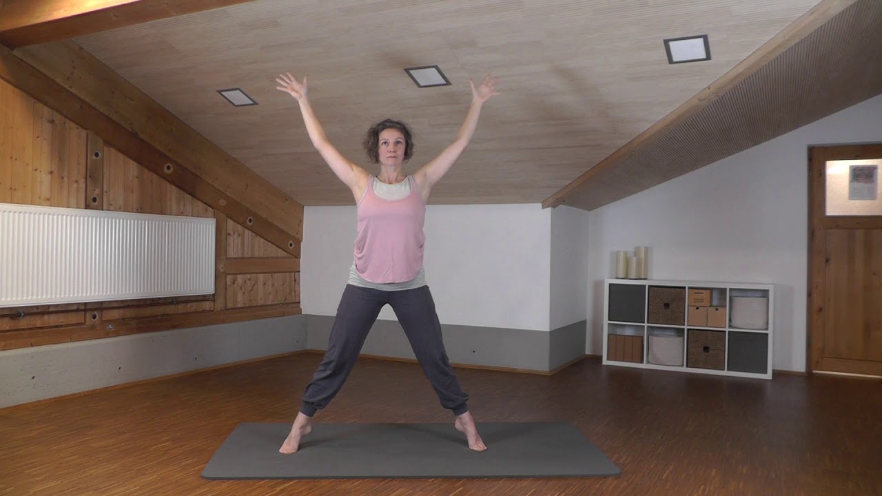 Yoga Mondgruss - kurze Sequenz - YouTube