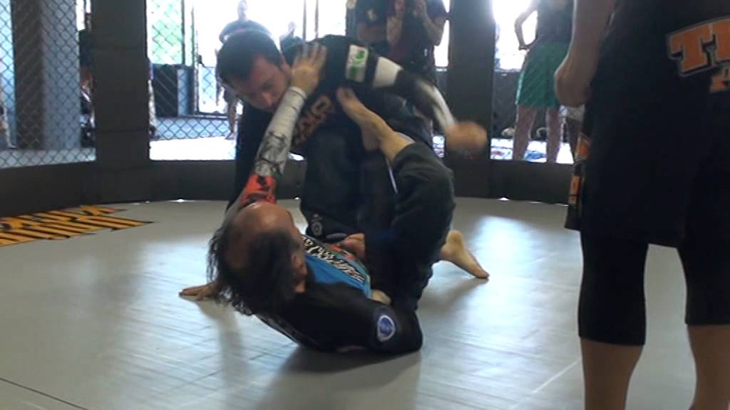 Daniele Bolelli Submission Grappling July 2015 - YouTube
