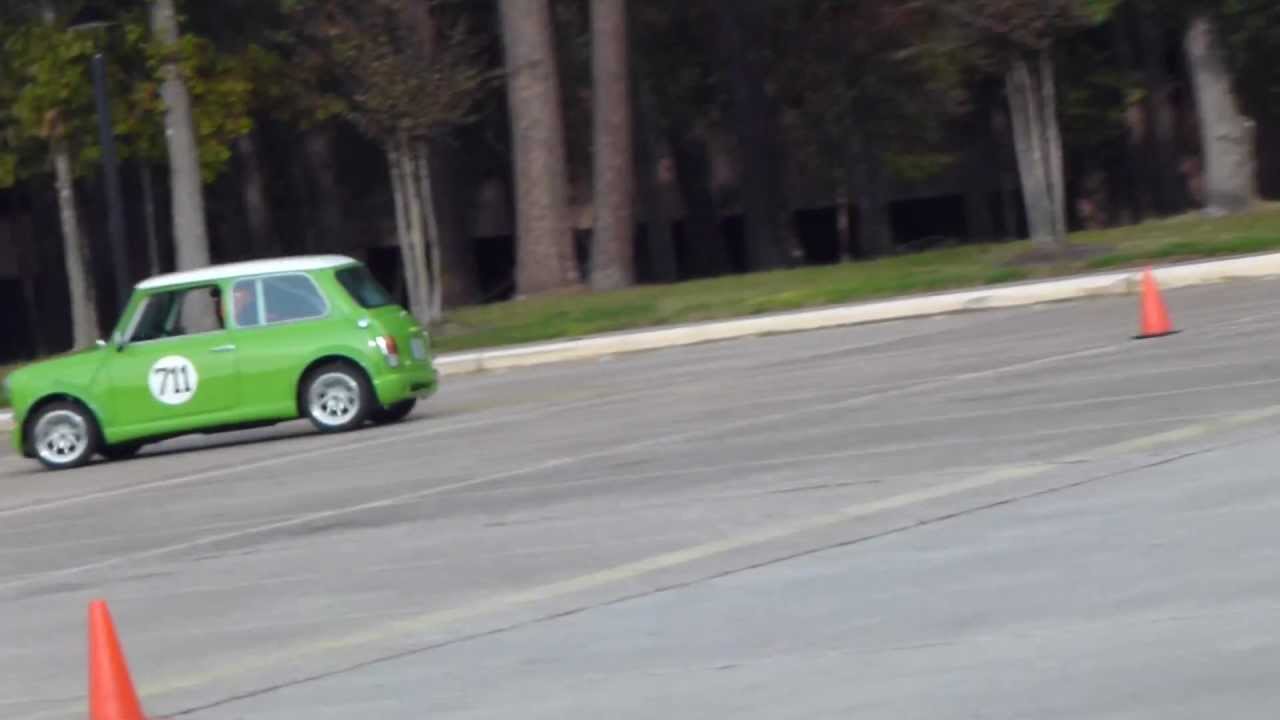 MBCA Houston autocross Green Mini - YouTube