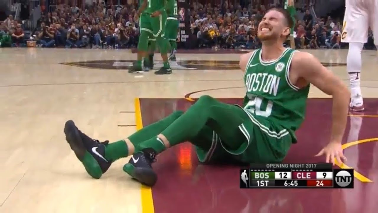 BOSTON CELTIC GORDAN HAYWARD BREAKS HIS LEG - YouTube