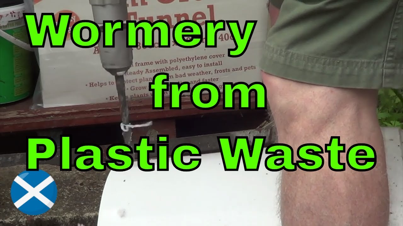 How To Make A DIY Wormery! - YouTube