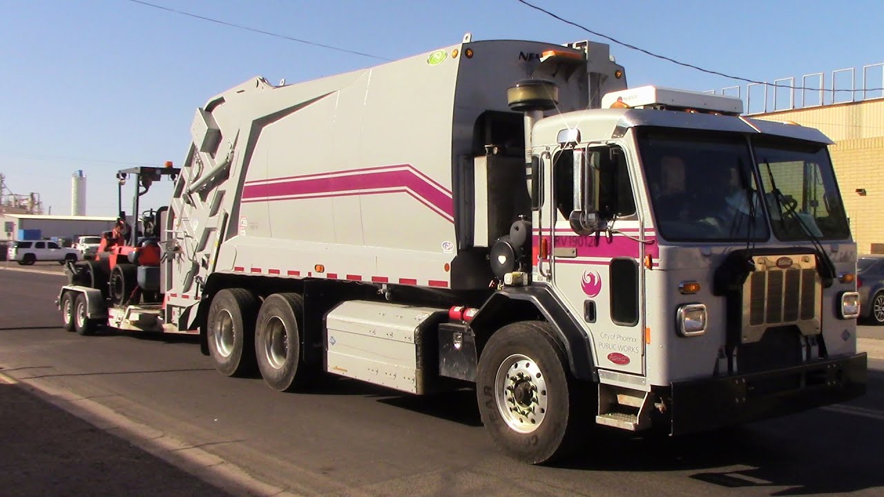 Phoenix Garbage Trucks Returning to the Yard 2 - YouTube