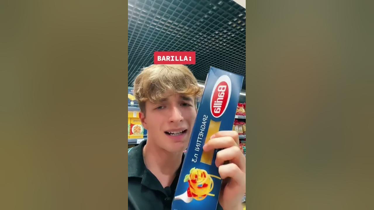 Итальянец выбирает лучшую пасту в России🤩 - YouTube