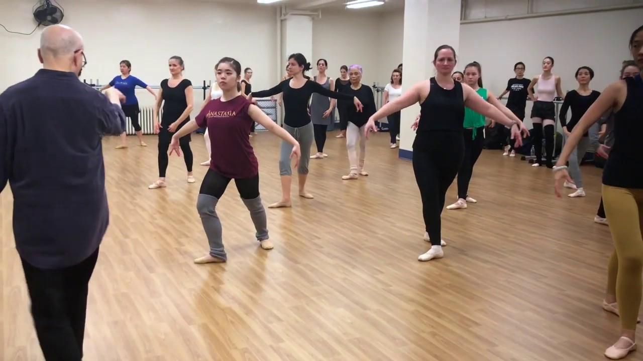 Finis Jhung Ballet Technique: Grand fouetté en tournant en diagonale ...