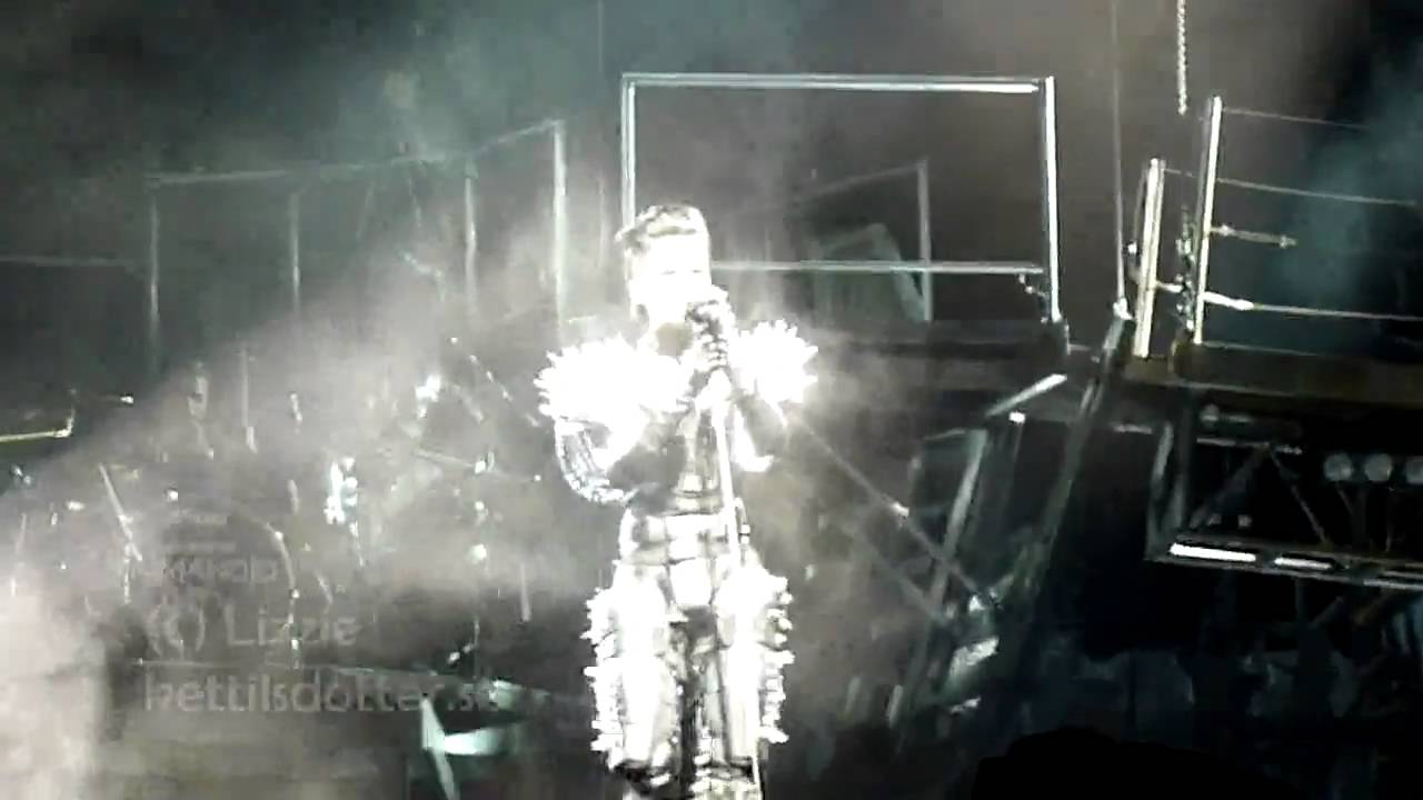 Tokio Hotel - Alien (part 1) - Stockholm 04.03.2010 - YouTube
