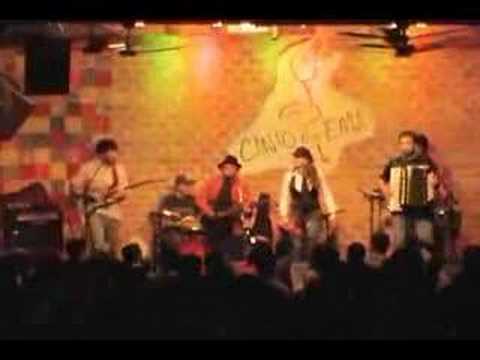 MPB-Mama Africa - Bicho de Pé e Chico Cesar - YouTube