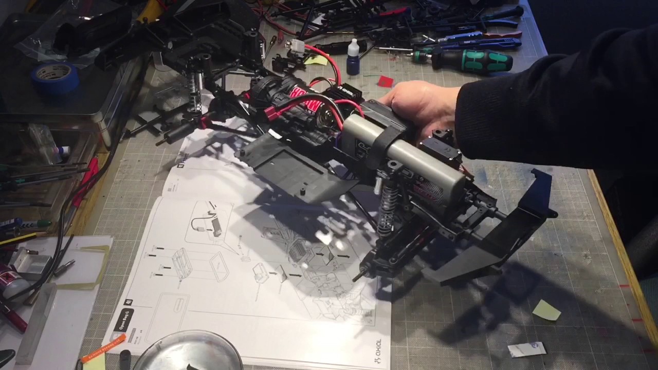 Axial scx10 2 kit build - YouTube