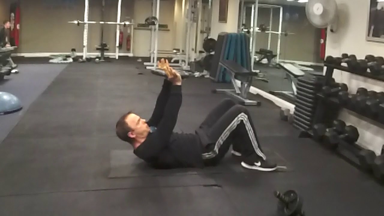 Weighted crunch - YouTube