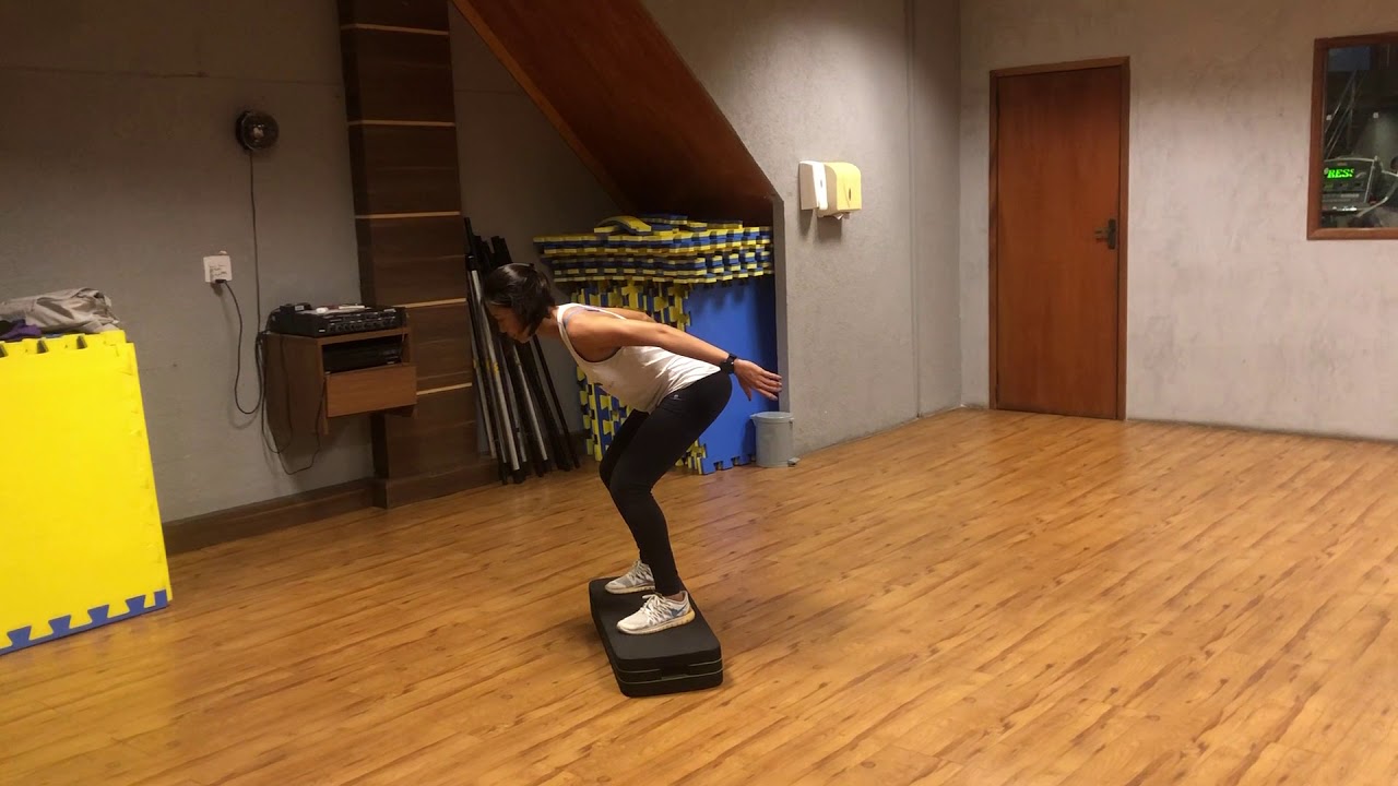 Salto no step com contramovimento - YouTube