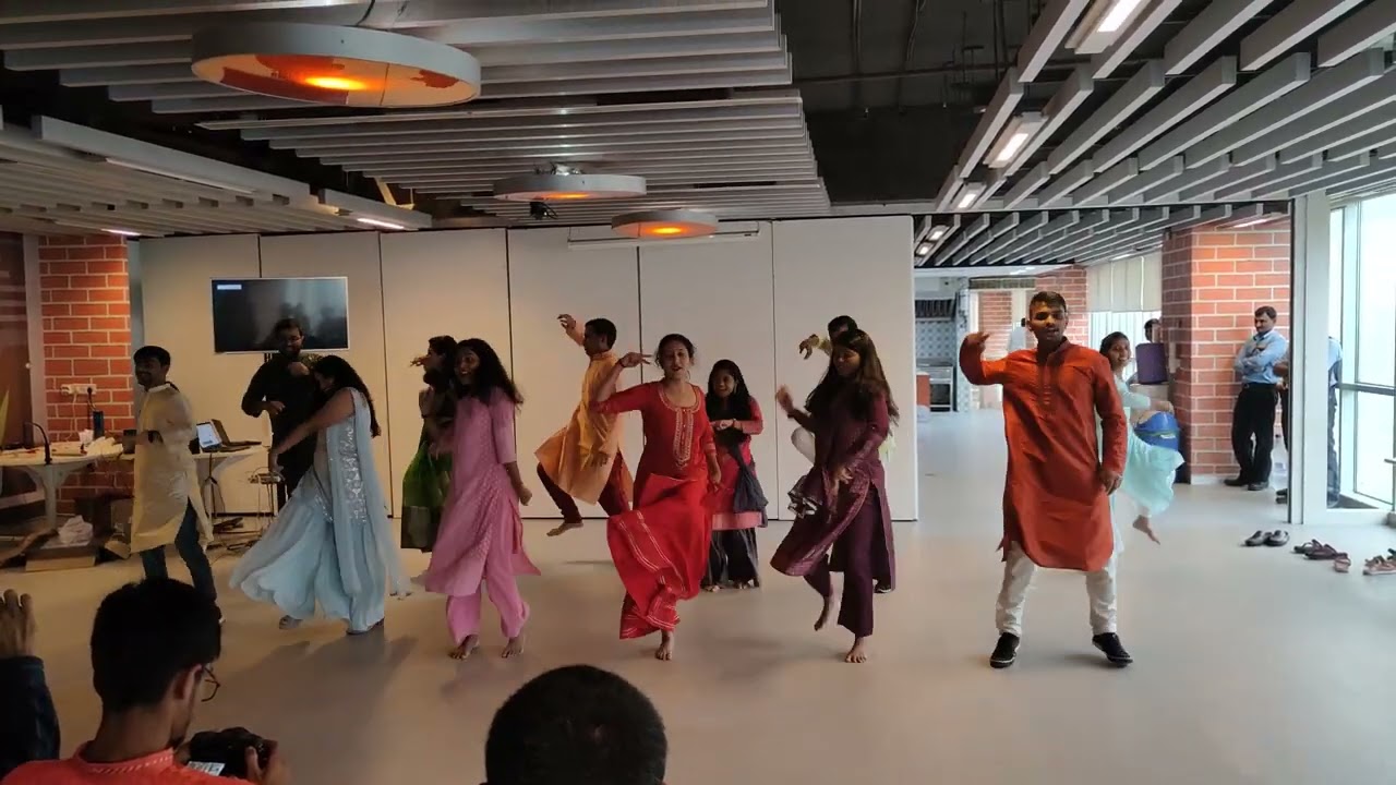 IBM ISDL ...Freshers Dance :) - YouTube