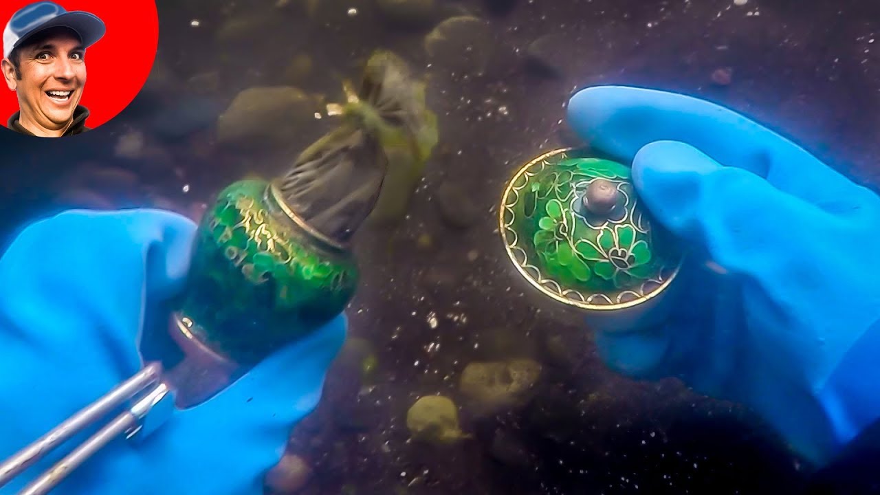 Found Urn Lost 6-Years Underwater while Scuba Diving for Lost Valuables ...