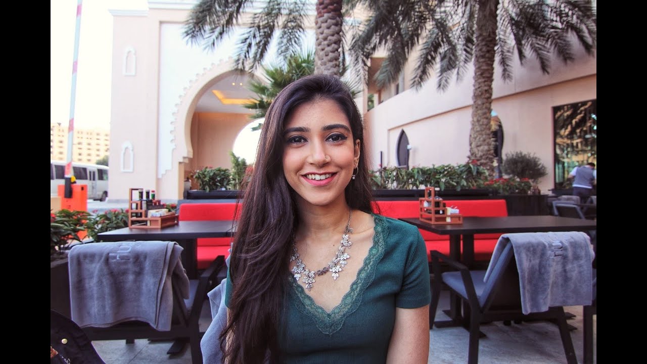 Living and working in Qatar - YouTube