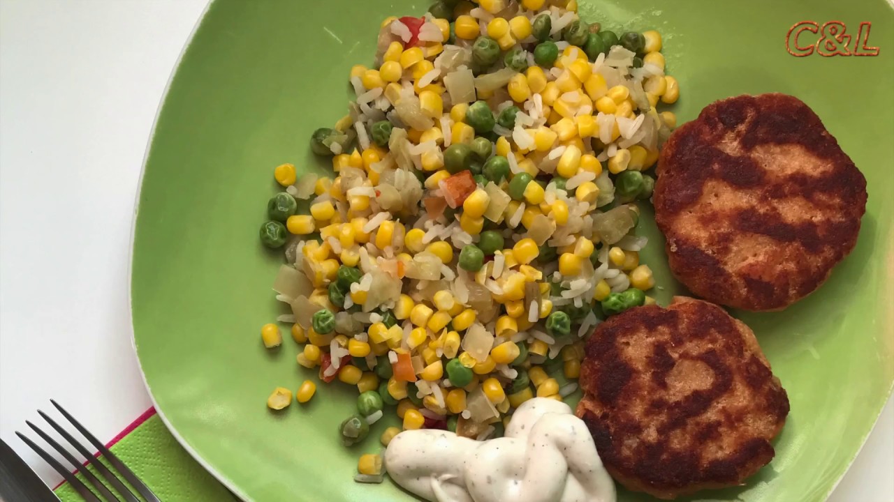 Cutlets from minced meat from salmon. Healthy dinner, homemade tasty ...