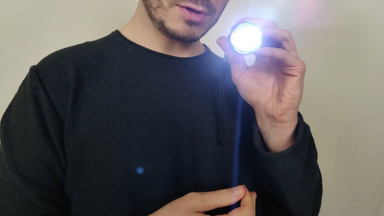 Quick Eye Light Sensitivity Test | ASMR Eye Exam - YouTube