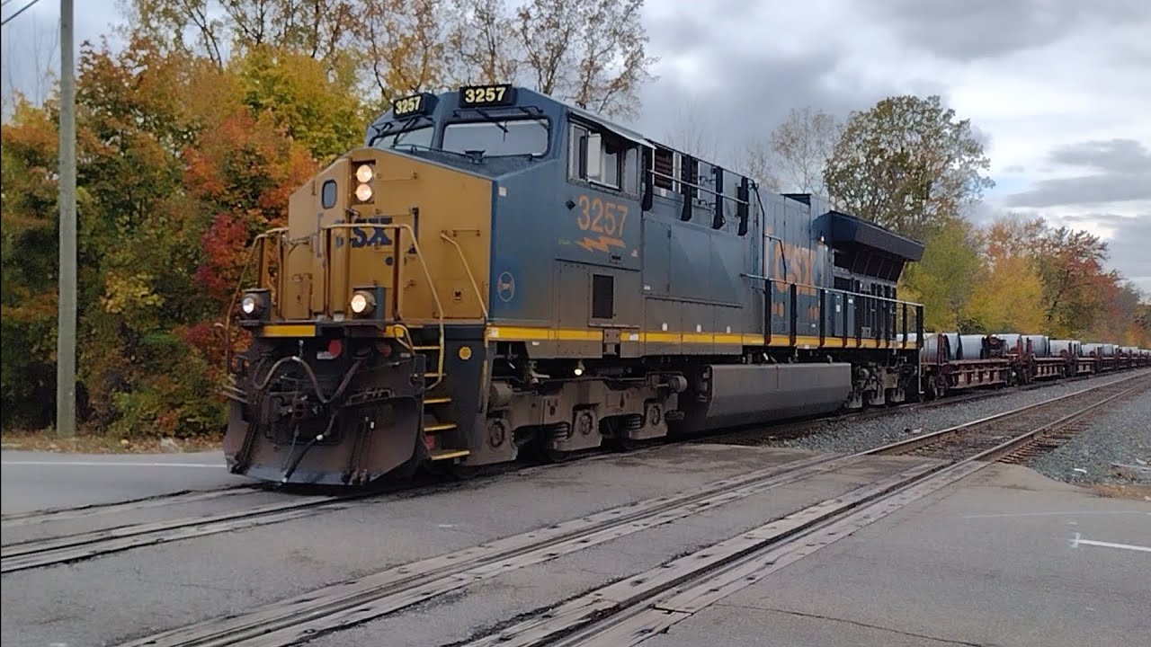 Solo CSX 3257 ET44AC leads the CSX B523-19 on the CSX Detroit ...