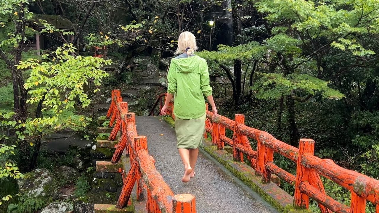 IMMERSED IN THE AWE-INSPIRING BEAUTY OF JAPAN / BAREFOOT WALK FULL OF ...