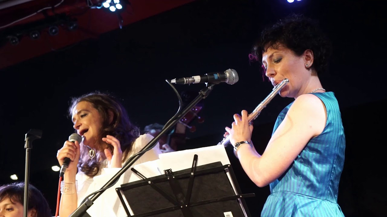 Esther Bennett & Hannah Horton - YouTube