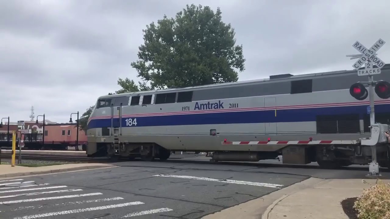 Amtrak 189 once again arrive at manassas, Virginia - YouTube