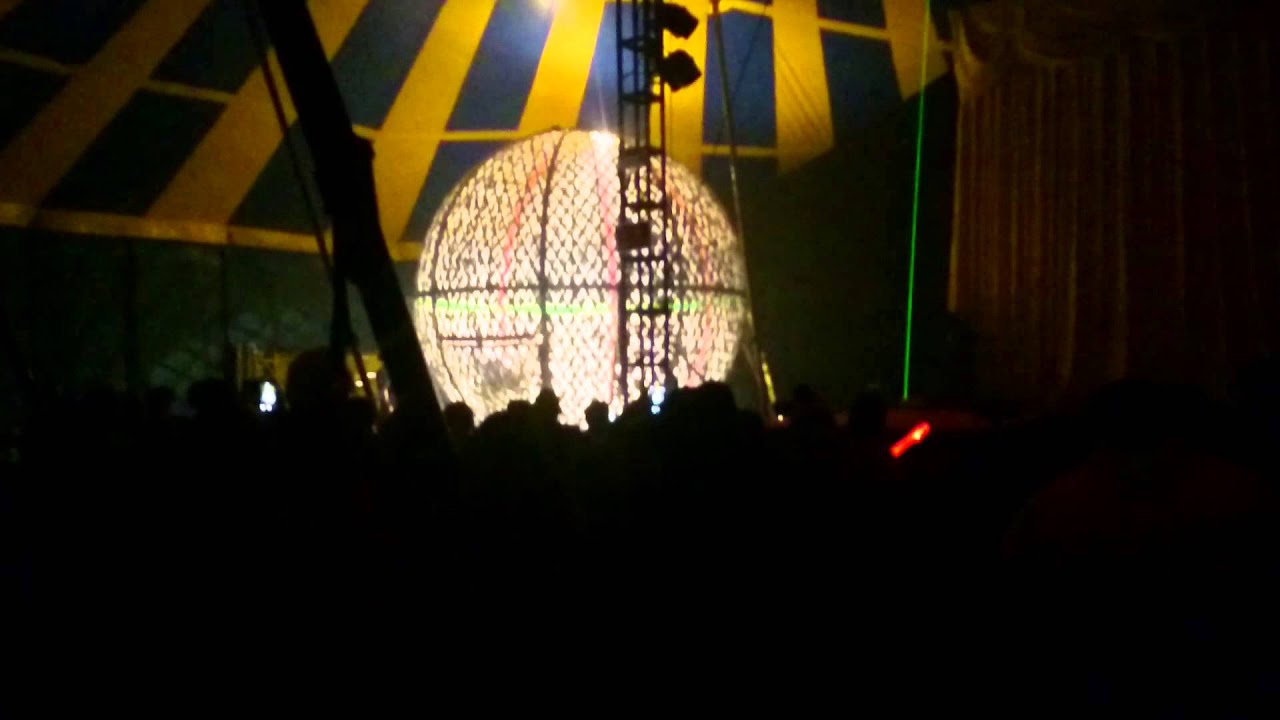 WALTER BROS CIRCUS (Motorcycle Cage Riding) - YouTube