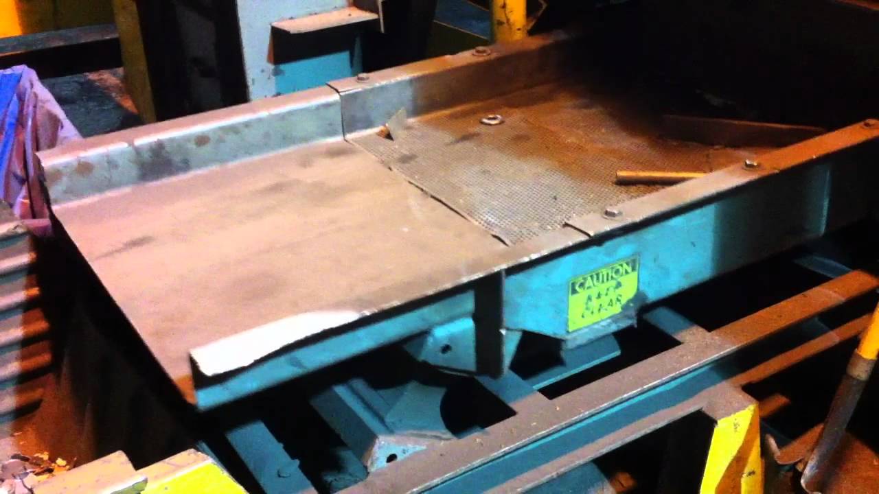 General Kinematics Low Headroom Vibratory Conveyor for under Shot Blast ...