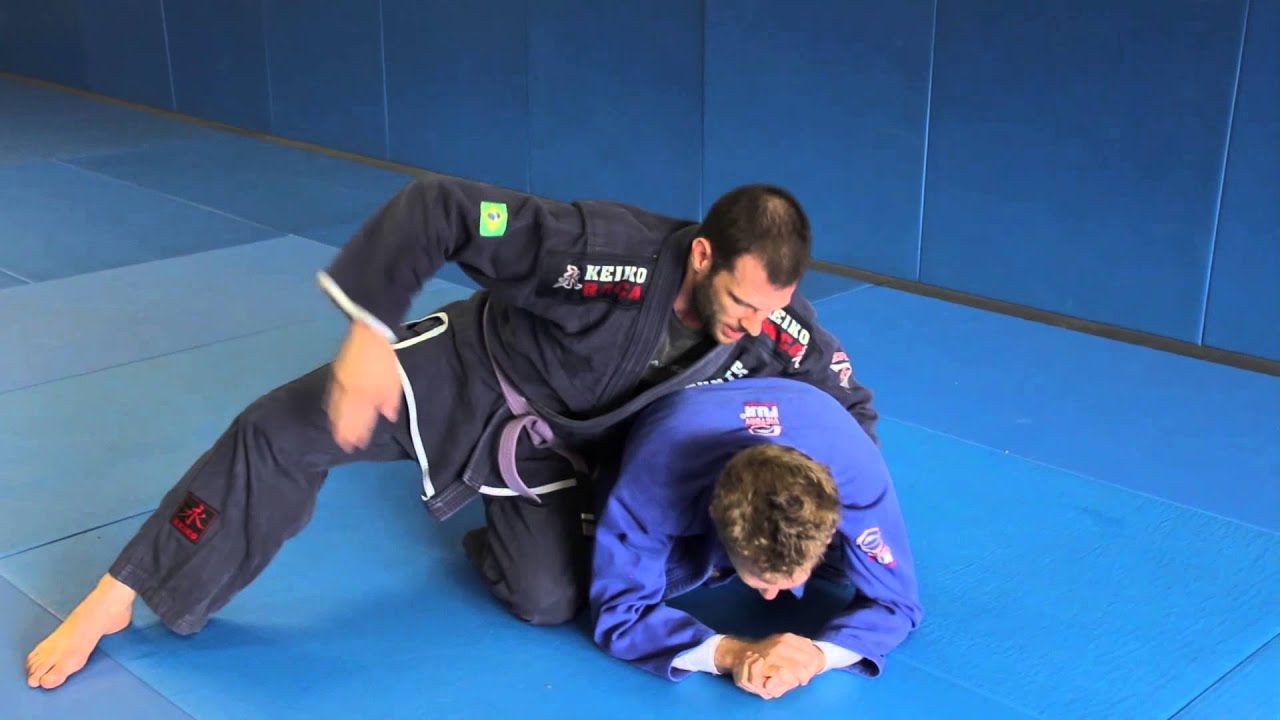 Clock Choke from Top - Turtle Guard - YouTube
