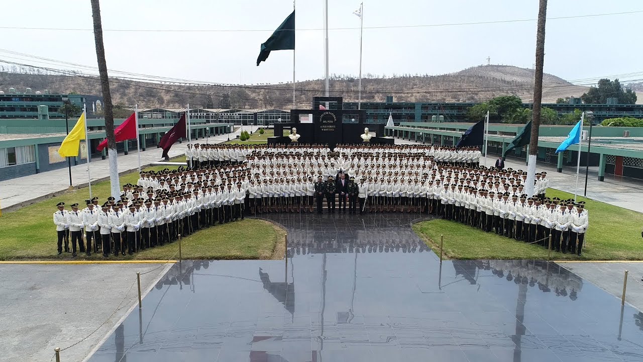 CEREMONIA DE GRADUACIÓN DE 471 NUEVOS OFICIALES DE LA PNP - YouTube