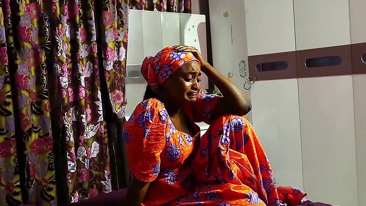 matata tsohuwar karuwa ce kuma ban sani ba - Hausa Movies 2020 | Hausa ...
