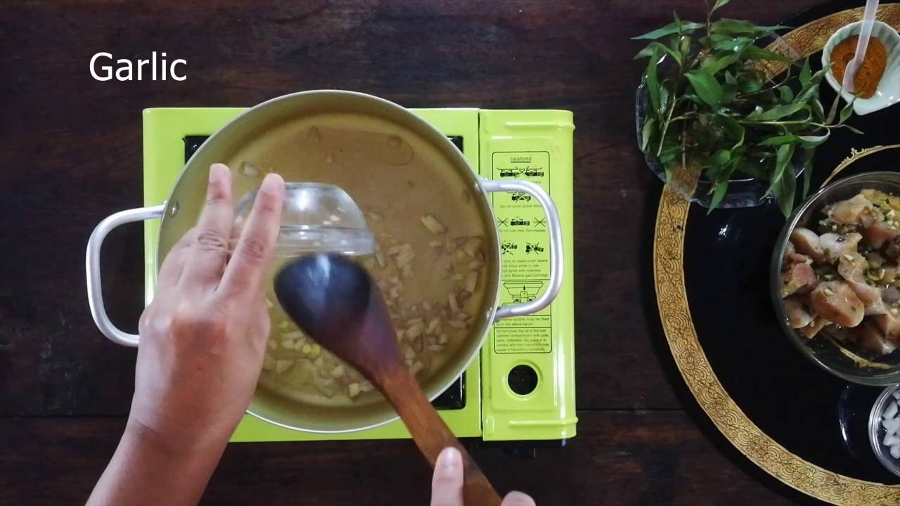 Kachin Chicken Curry - YouTube