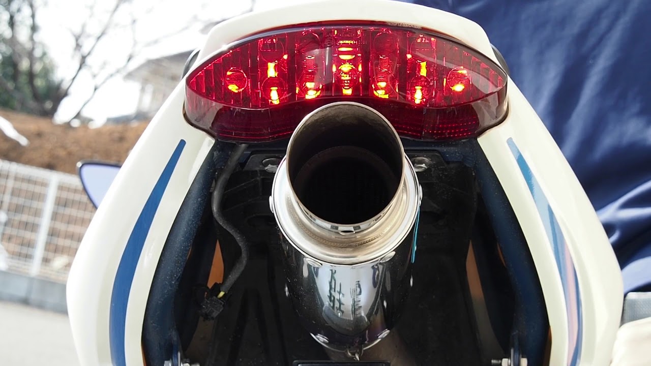 Triumph Daytona675 SSP factory Exhaust - YouTube