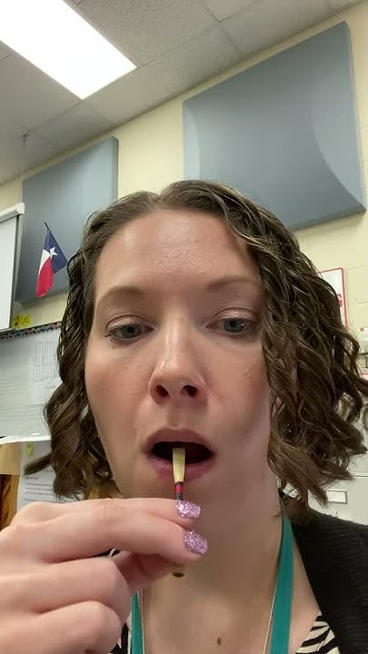 Oboe embouchure and crow - YouTube