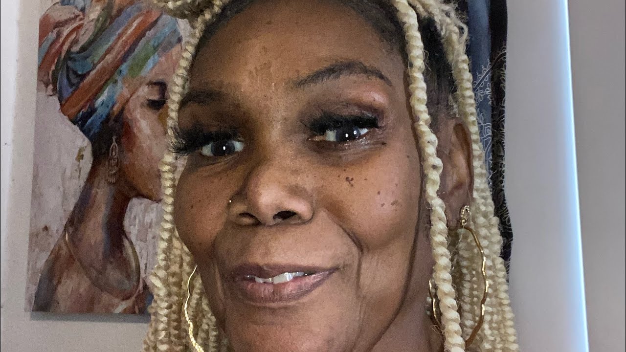 Comedian Loretta Brown Hated by some But love by many Loose Lucy lookin ...