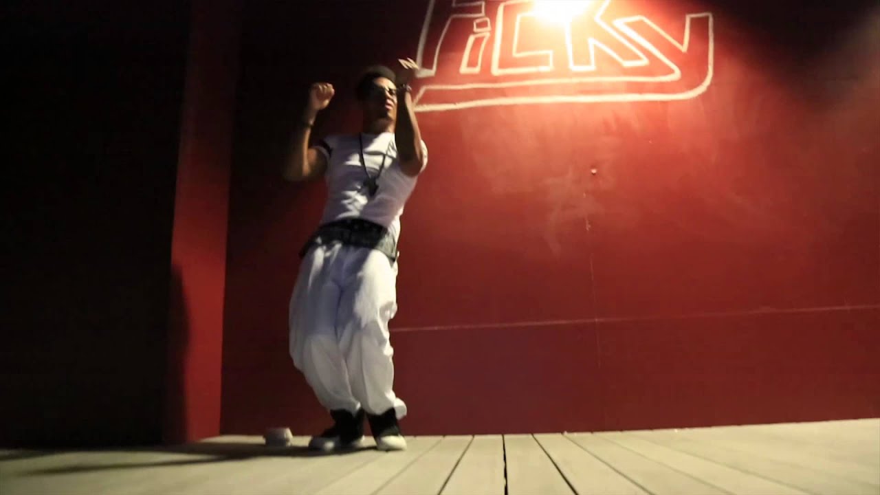 Tech N9ne - Hood Go Crazy ft. B.o.B. & 2 Chainz (Official Ficky Fre$h ...