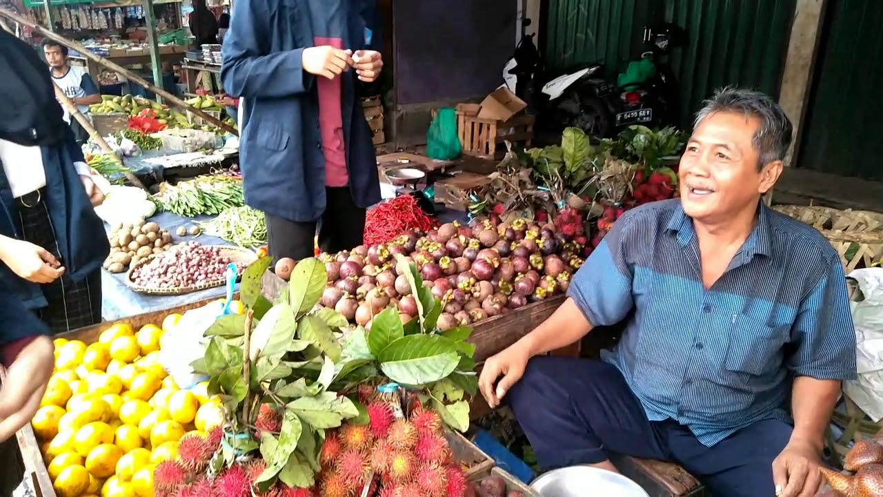 Seluk beluk pasar sepatan - YouTube