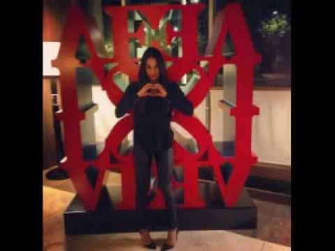 Brie Bella - New Theme Song 2015 "Beautiful Life" - YouTube