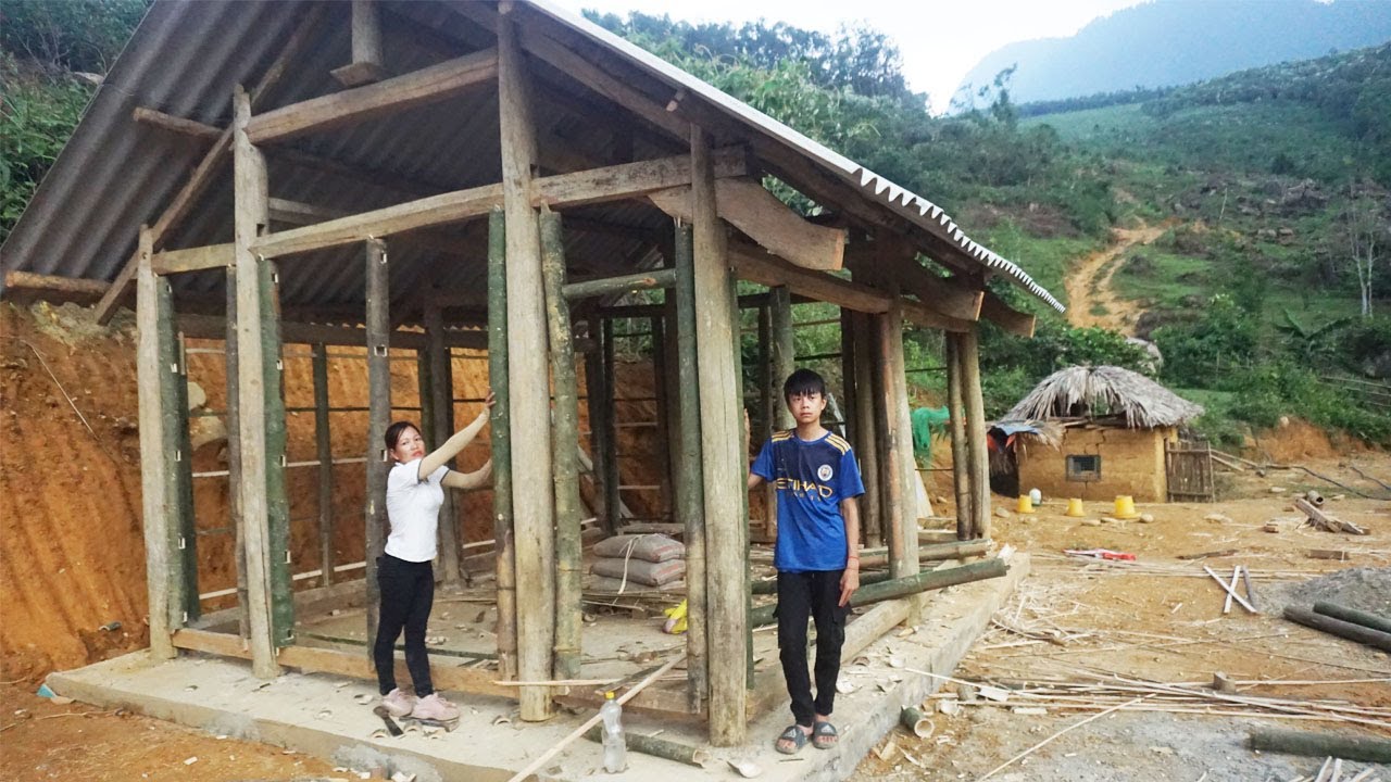 Heavy rain and floods - Build wooden houses, make house walls - Poor ...