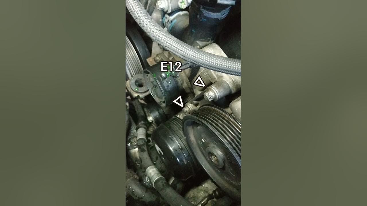 OM651(Mercedes) The engine oil filter housing gasket replacement. - YouTube