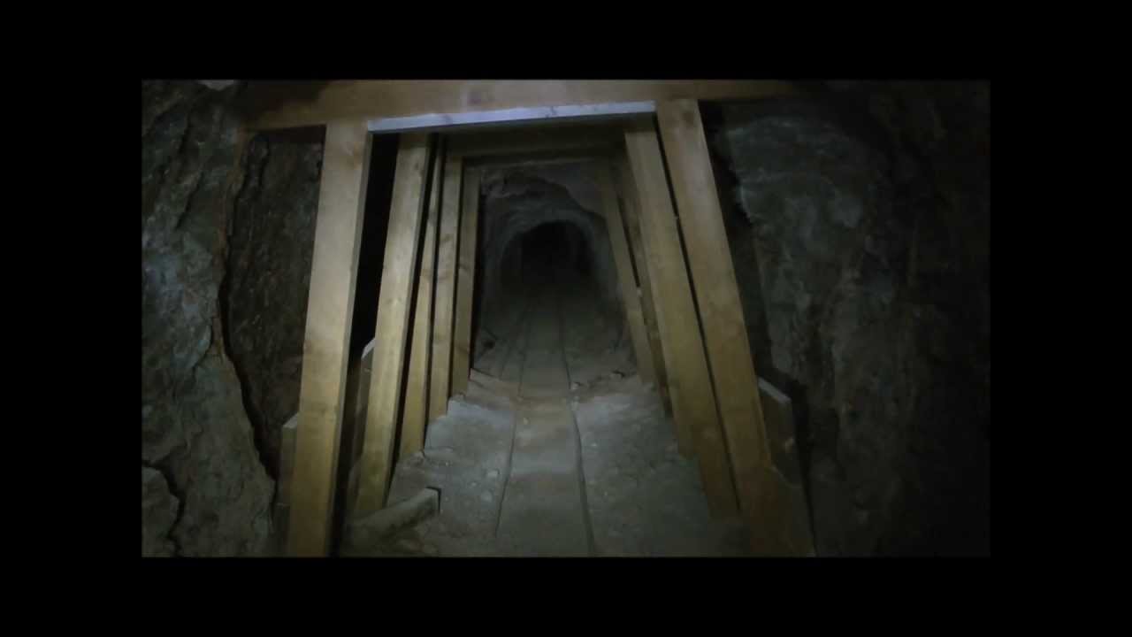 Exploring the Old Tem Piute Mine - YouTube