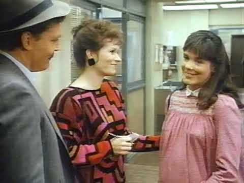Mike Hammer S3 E8 - Murder In The Cards
