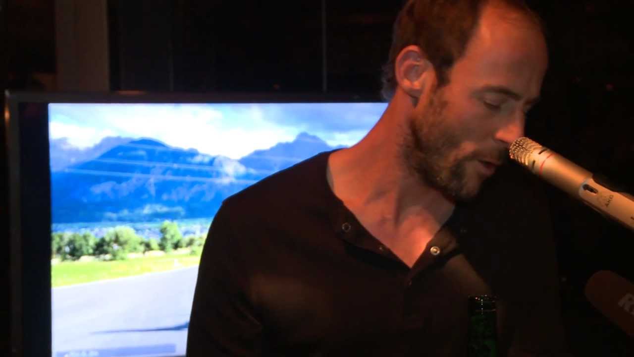 Christoph Zanon Literaturabend in Lienz - YouTube