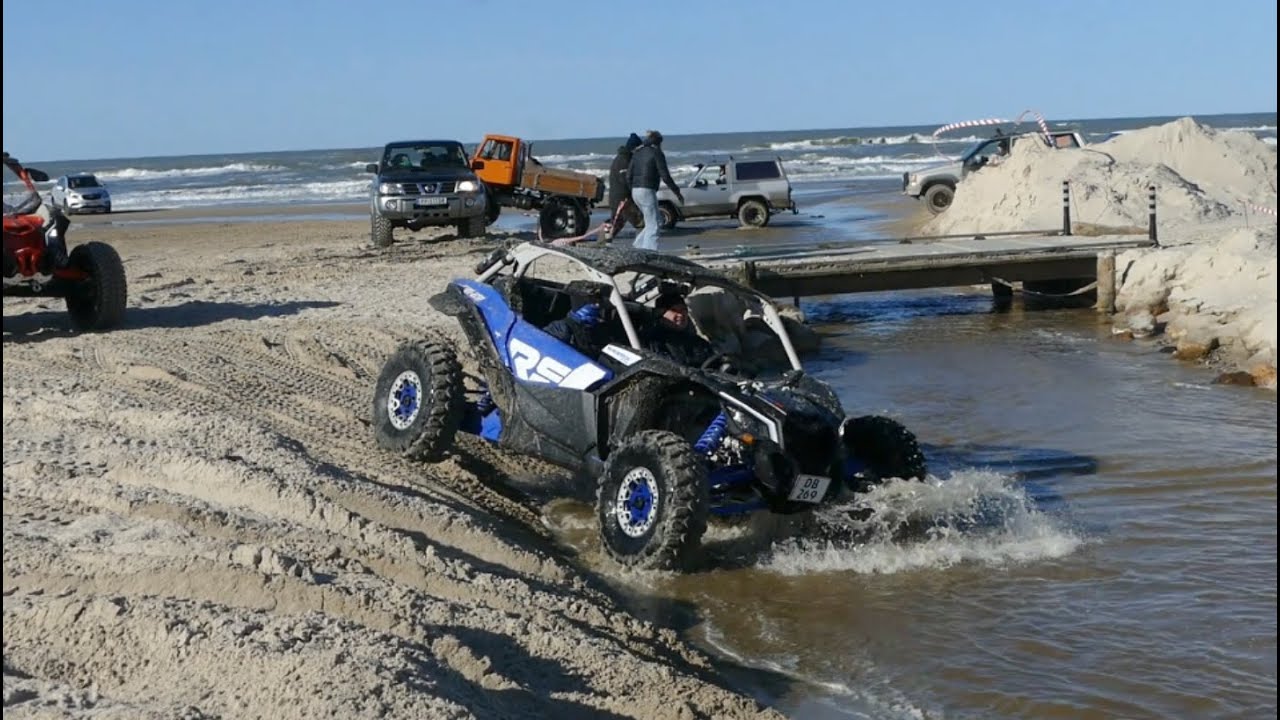 CAN AM MAVERICK RIPPIN´ ON THE BEACH - YouTube