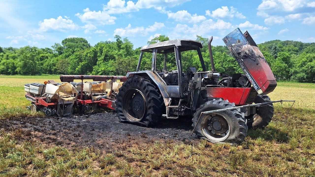 The Case 5140 Tractor Caught on Fire - YouTube