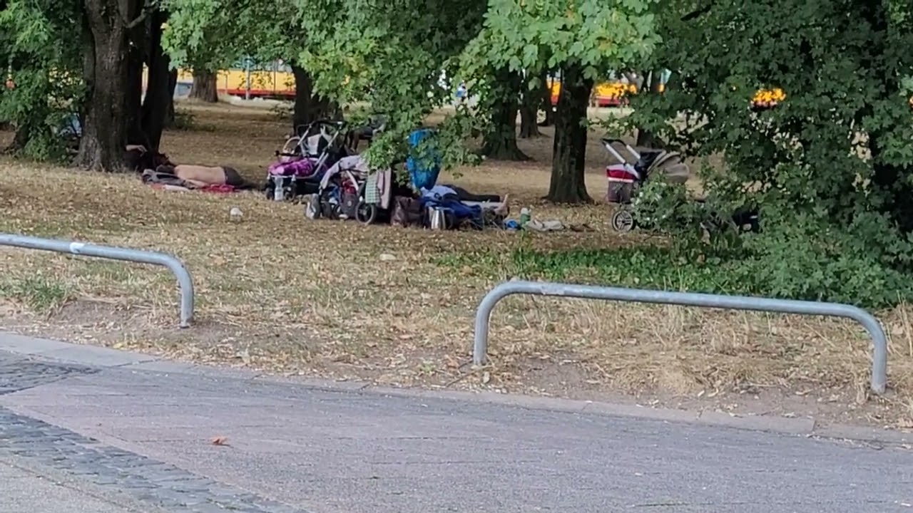 Homeless people in Germany everywhere! "this nice looks Germany ...