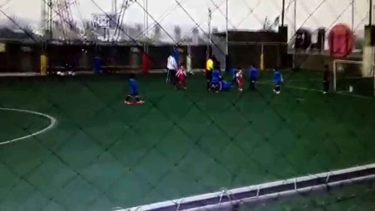 Emigol a balón parado como Messi - YouTube