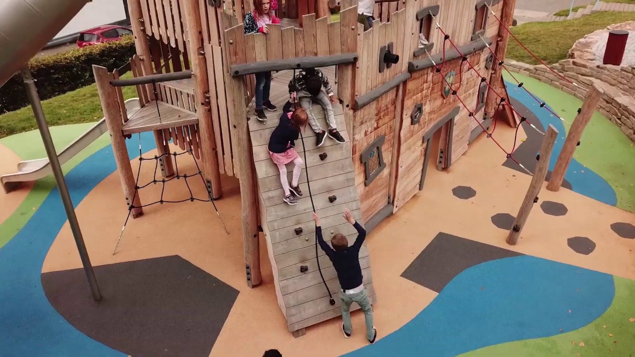 Robinia Castle by KOMPAN - Nature Play - For all Princesses and Princes ...