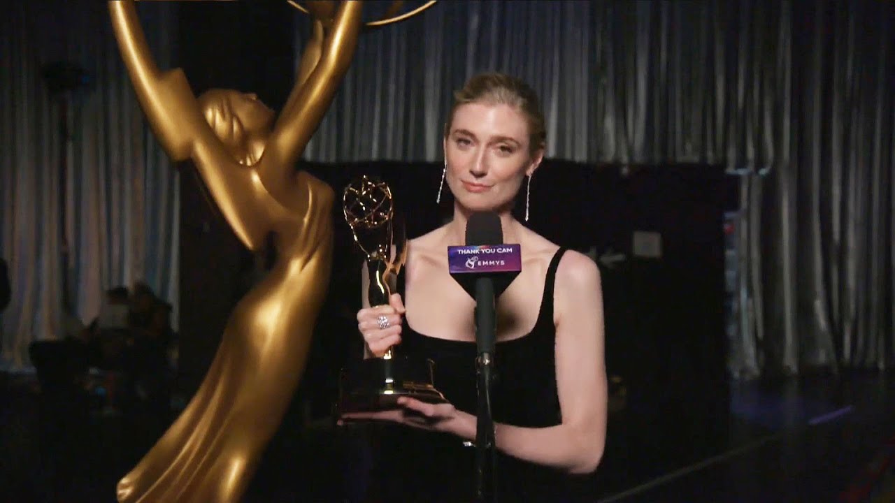 Elizabeth Debicki: 76th Emmy Awards Thank You Cam - YouTube