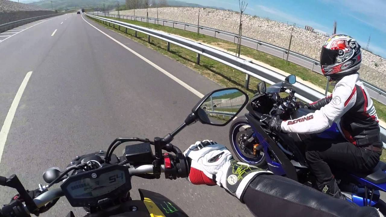 mt07 vs r6 kapışma MoToBlog bathu R1 Vlog #85 - YouTube