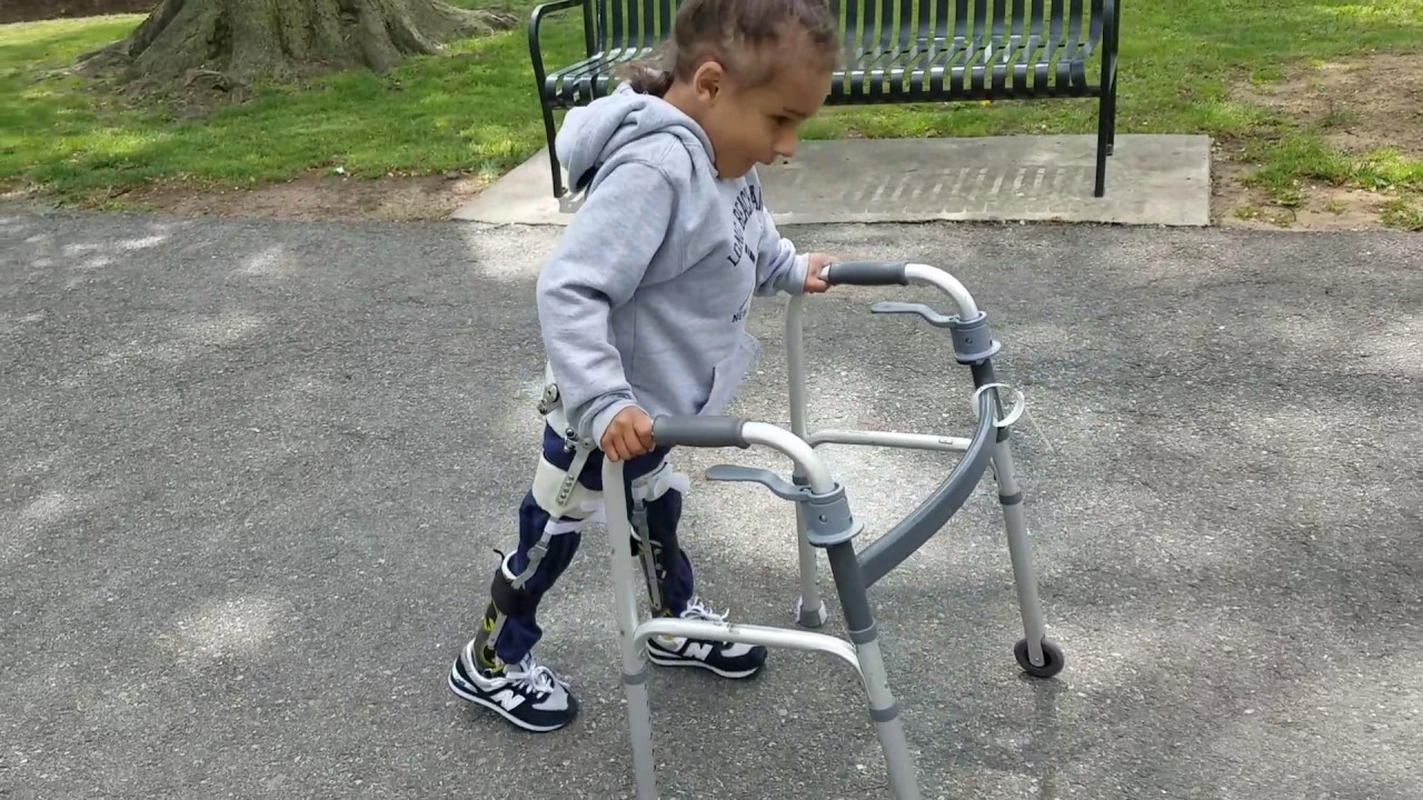 Alex one leg back - 5.10.17 - YouTube