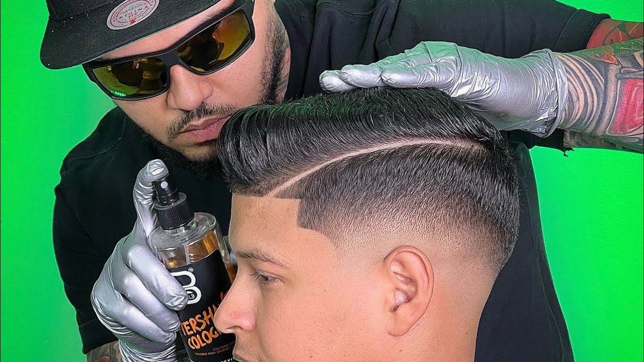 Corte de cabello desvanecido medio más peinado blindado - YouTube