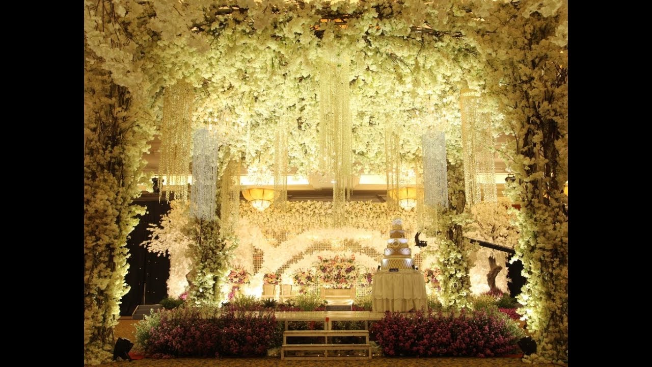 VIRAL !!! PURI BEGAWAN BOGOR BEST WEDDING - YouTube