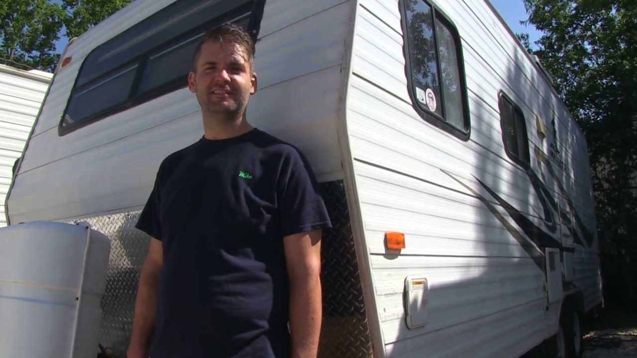 Rent an 18 Foot Fleetwood Mallard Travel Trailer at Woody RV Rentals ...